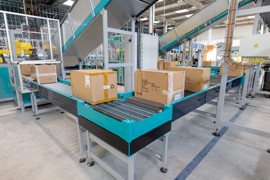 Trois innovations Exotec pour les besoins en entrepôt - supply-chain.net